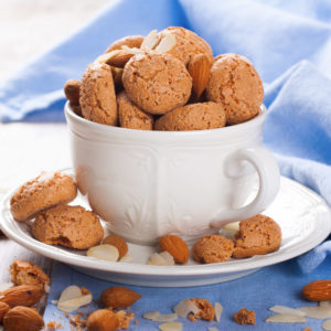 Lazzaroni Amaretti Dessert Cookies - EURO USA