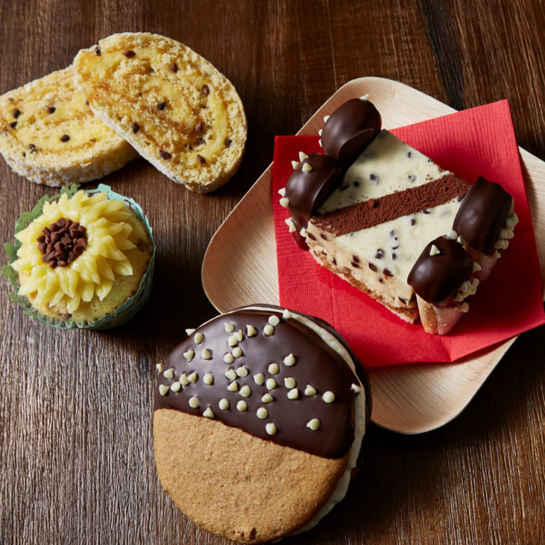 Van Leer Chips-White Chocolate 24% 10,000 Count (Special Order*) - EURO USA